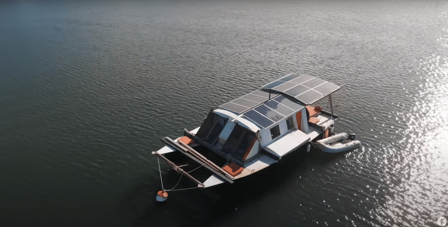 Solar Powered Catamaran - Power My Home